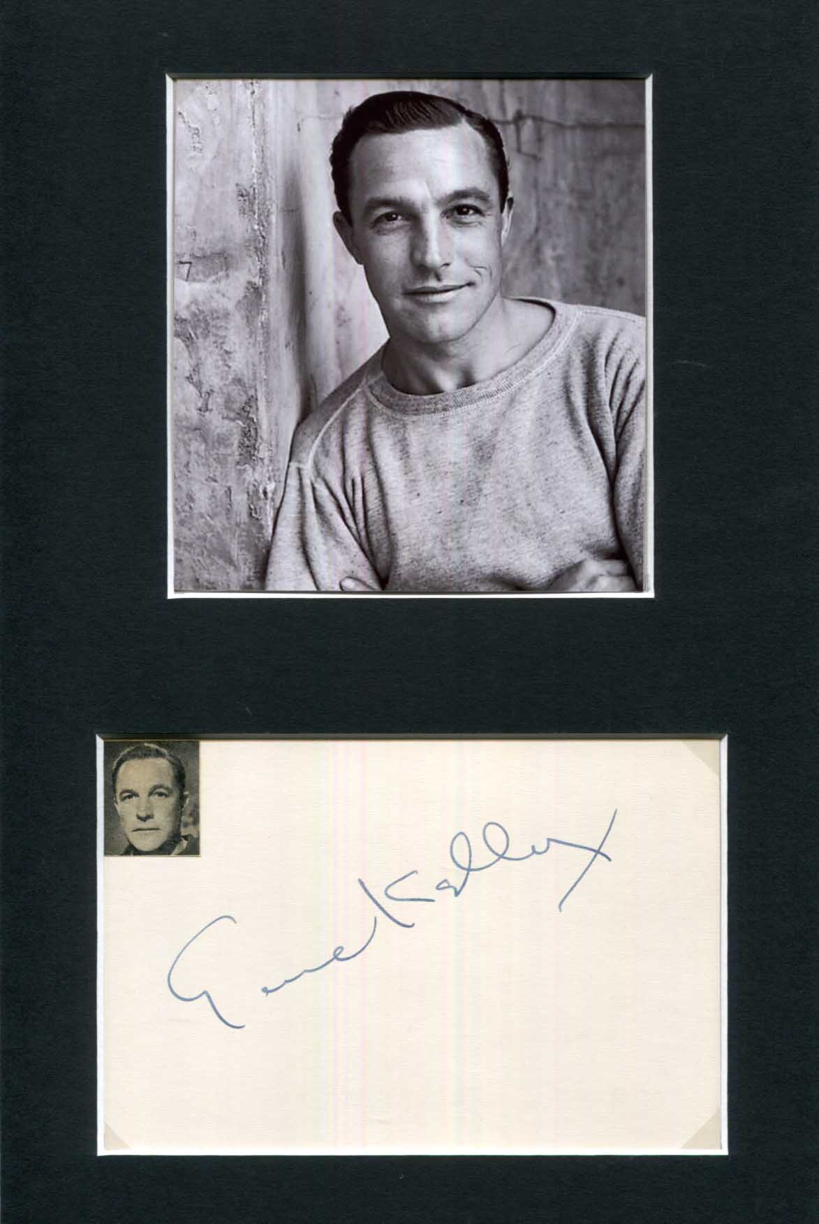 Gene Kelly Autograph | signed cards / album pages