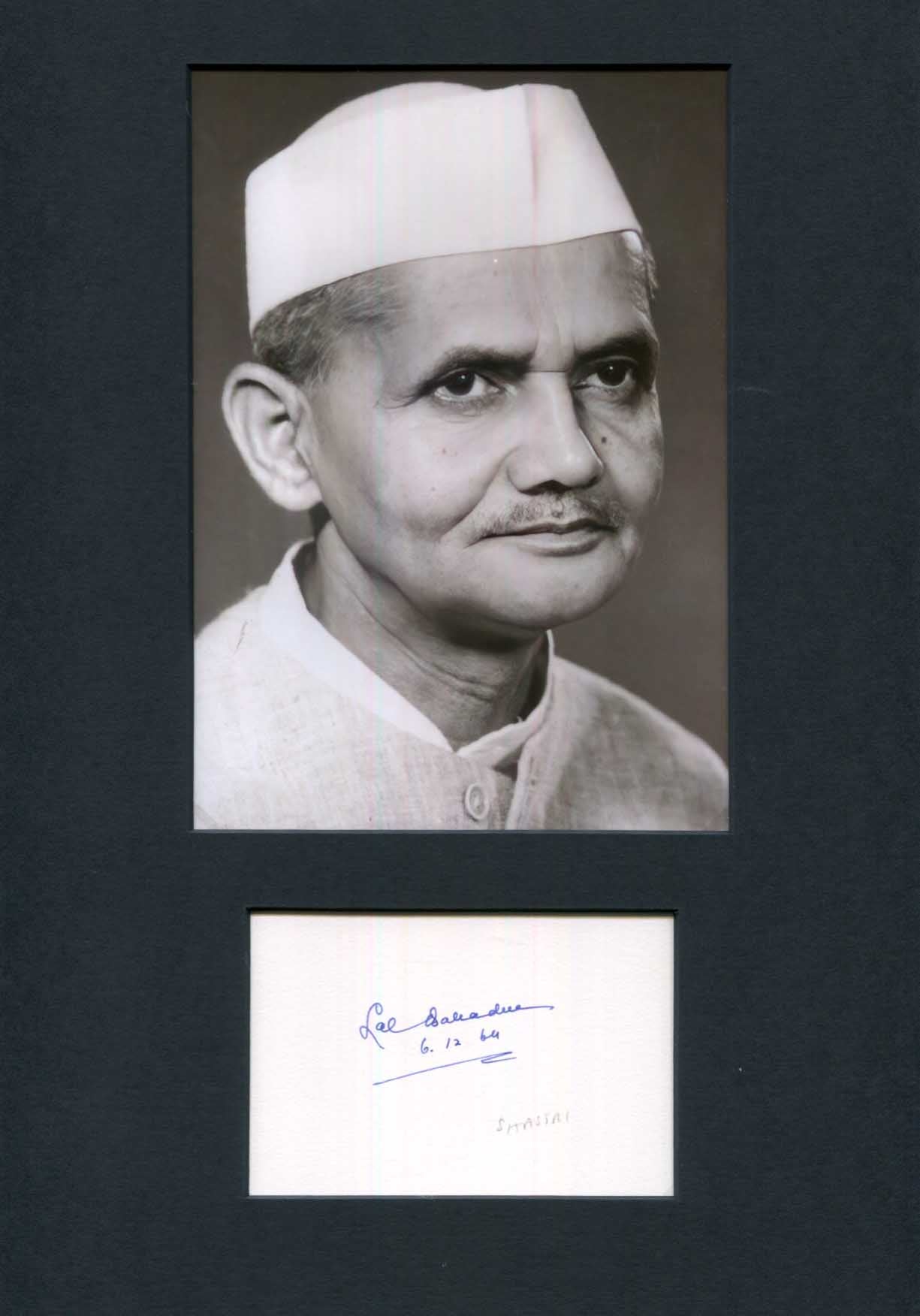 Lal Bahadur Shastri Autograph | signed cards / album pages