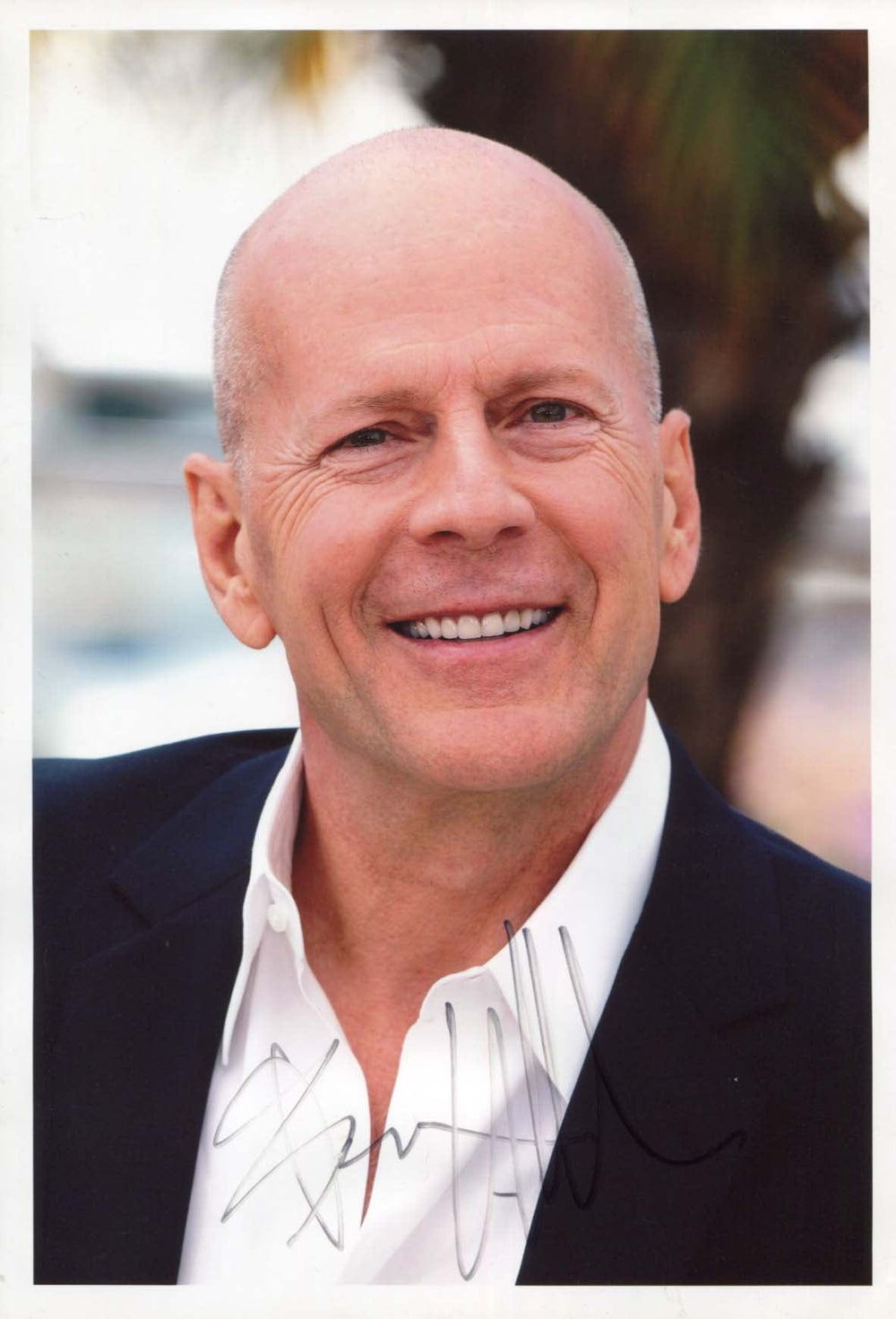 Bruce Willis Autograph | signed photographs