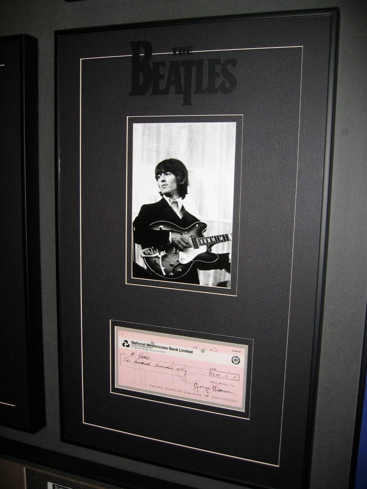 George Harrison autograph, signed document & exclusively framed behind ...