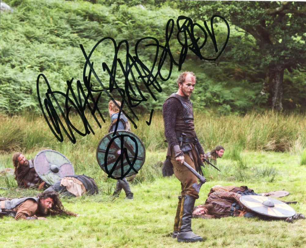 Gustaf Skarsgård Autograph | signed photographs