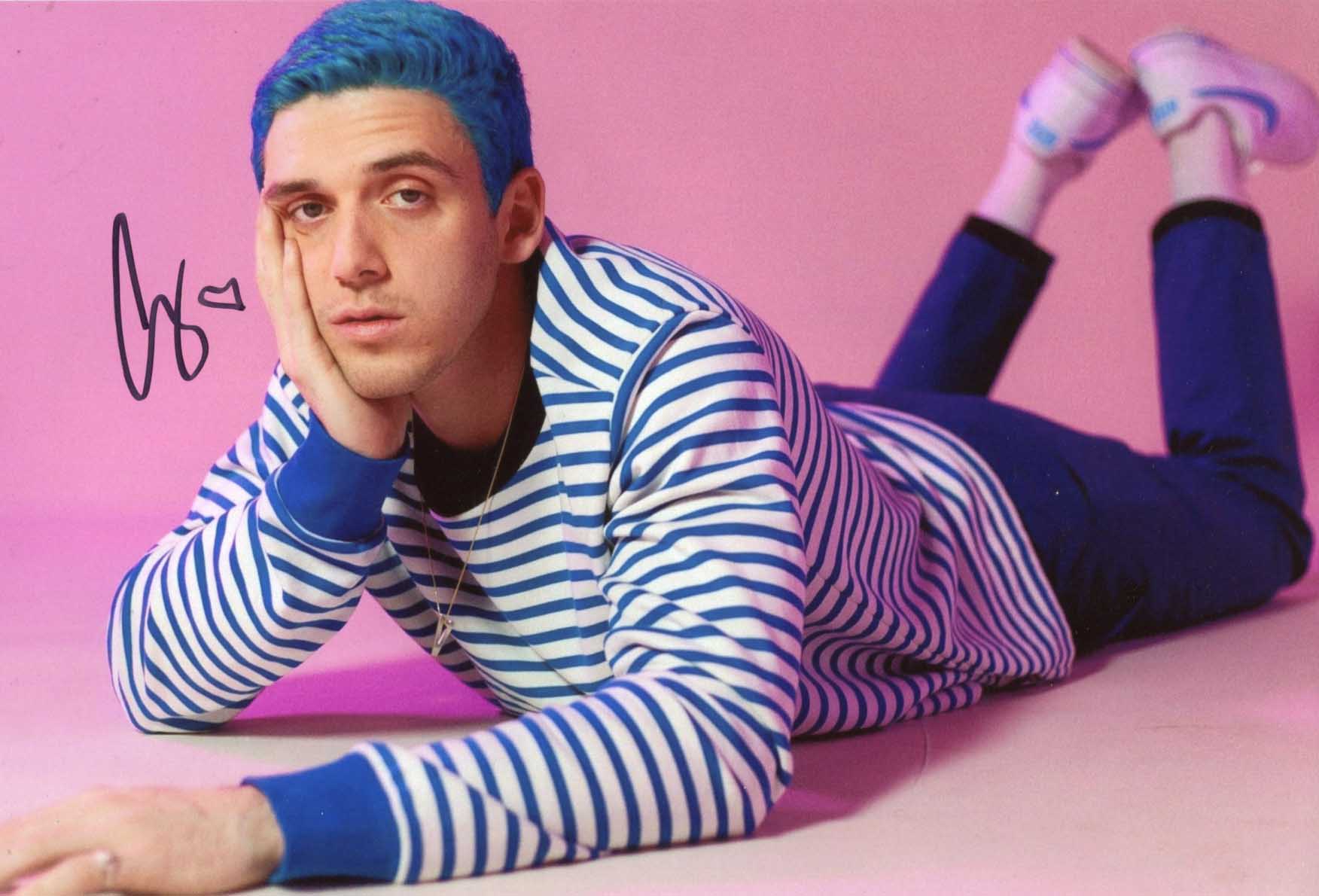 Lauv autograph, IP signed photo