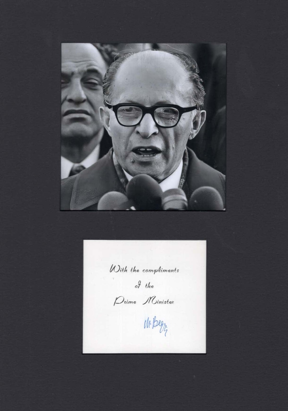 Menachem Begin Autograph | signed cards / album pages