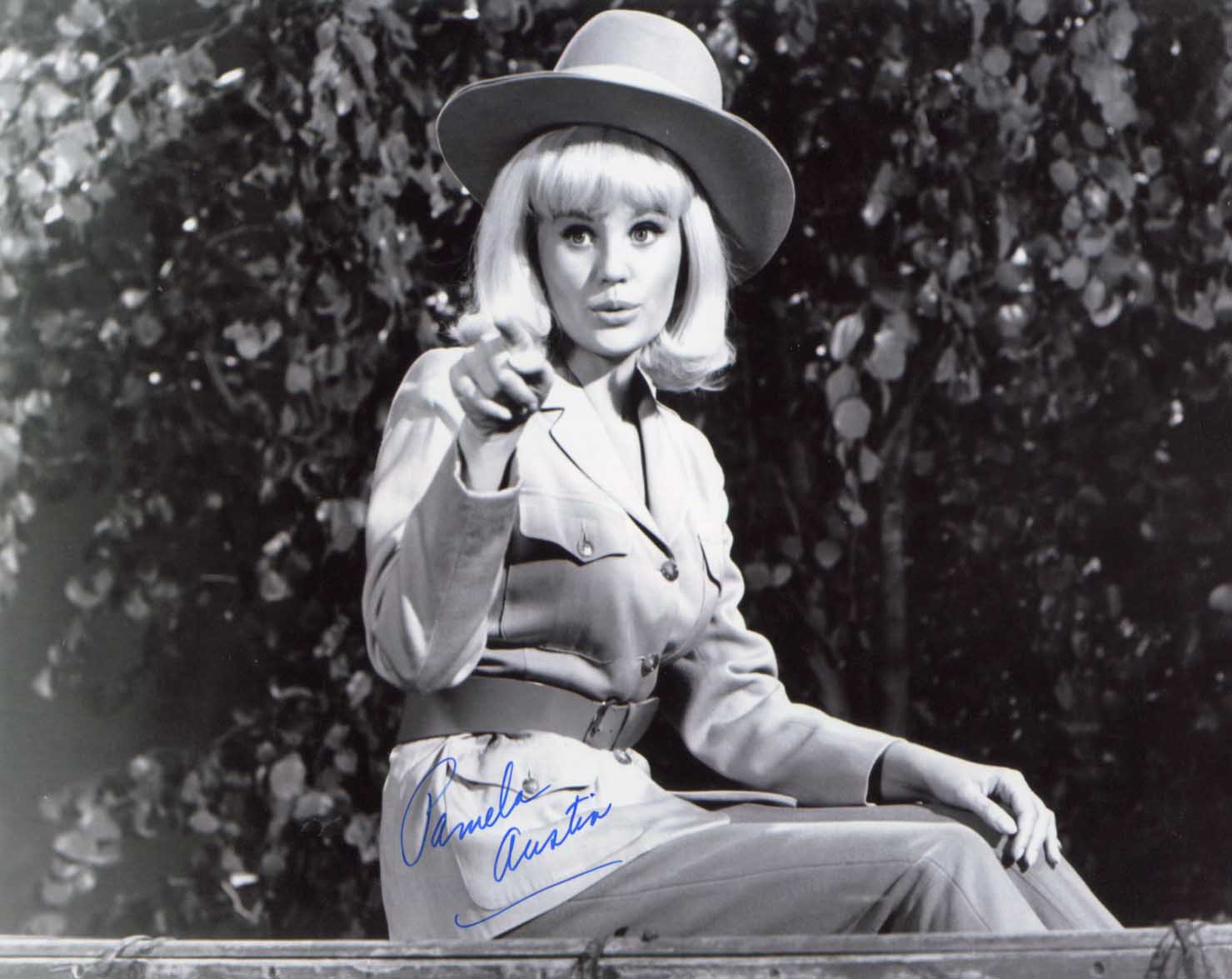 Pamela Austin autograph, IP signed photo