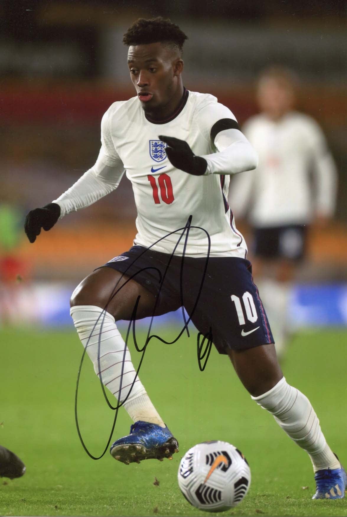 Callum James Hudson-Odoi Autograph | signed photographs
