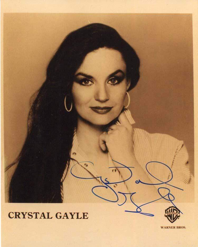 Crystall Gayle Autograph | signed photographs