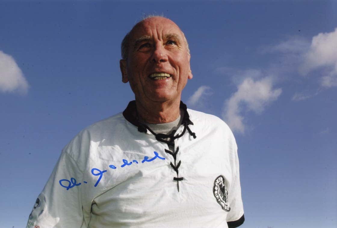 Horst Eckel Autograph | signed photographs