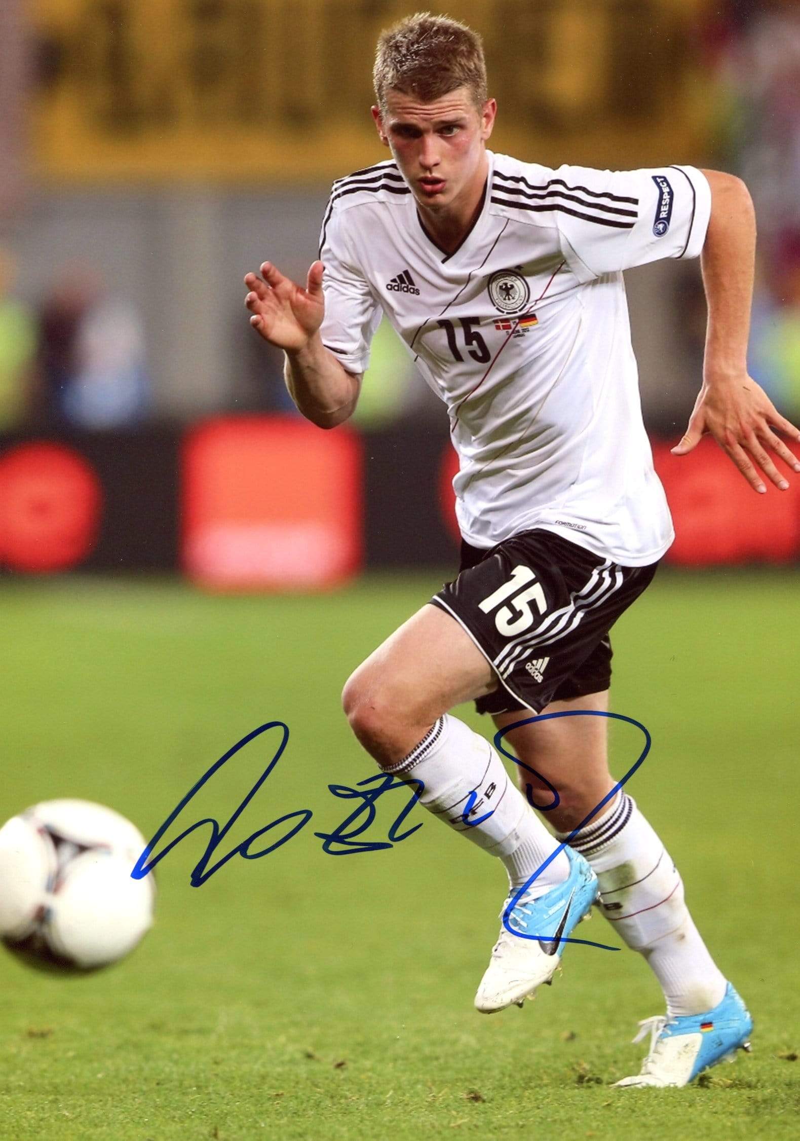 Lars Bender autograph | In-Person signed photograph