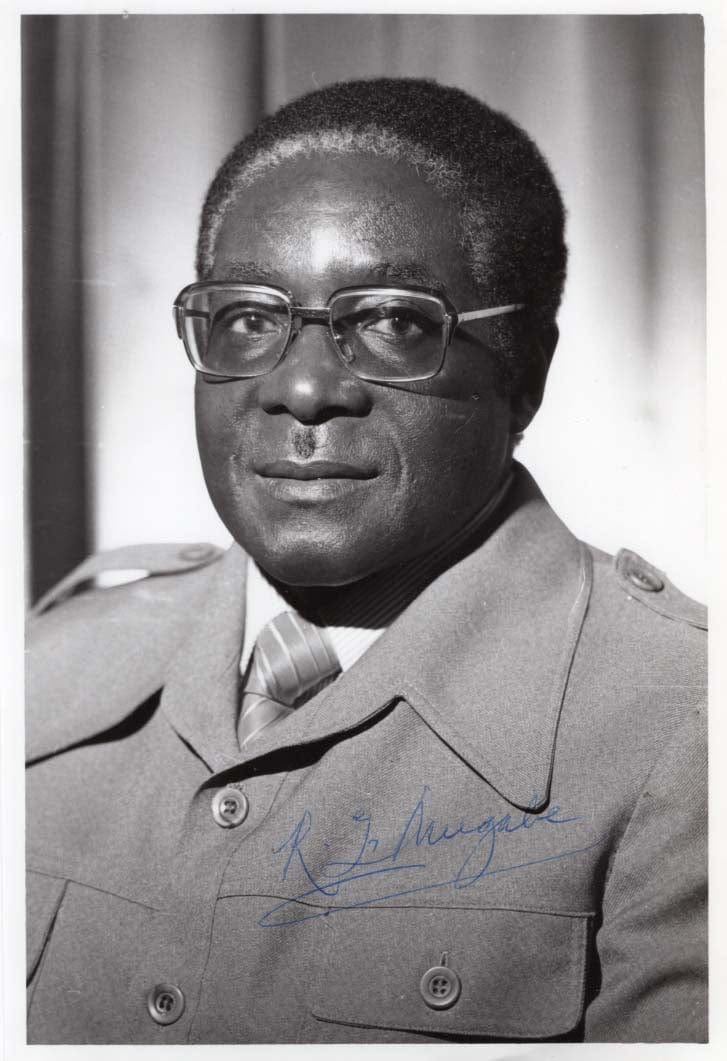 Robert Gabriel Mugabe Autograph | signed photographs